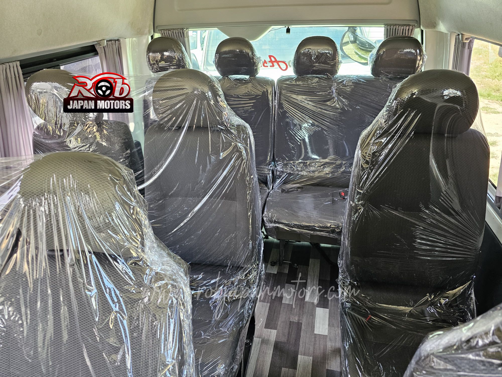 TOYOTA HIACE COMMUTER 9L | Rob Japan Motors